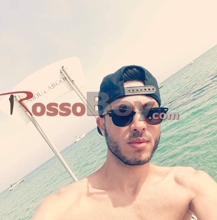 3298274911 GENOVA desideri bsx ragazzo rumeno… detali in privato