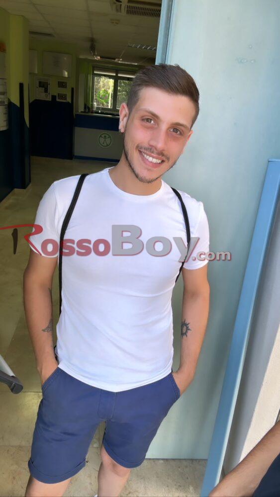 Escort Gay Gigolò Toy Boy annunci in tutta italia ROSSO BOY